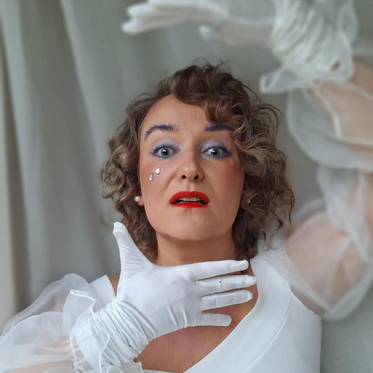 JoBee Project – Between the lines – LLIVELY Music